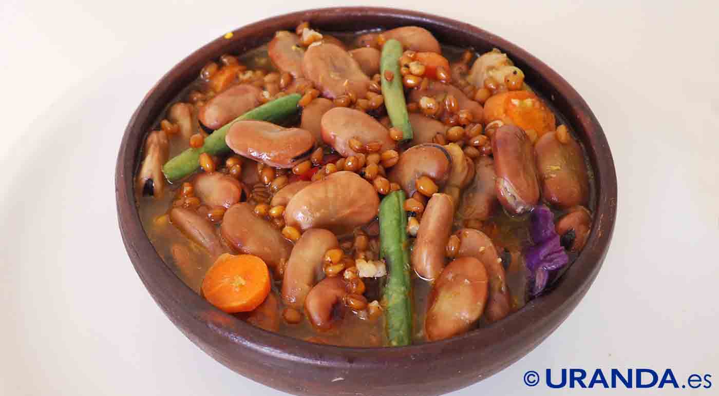 receta-de-guiso-de-habas-secas-con-verduras - Cocineando.com